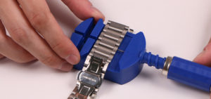 How To Remove Watch Links | StrapsCo