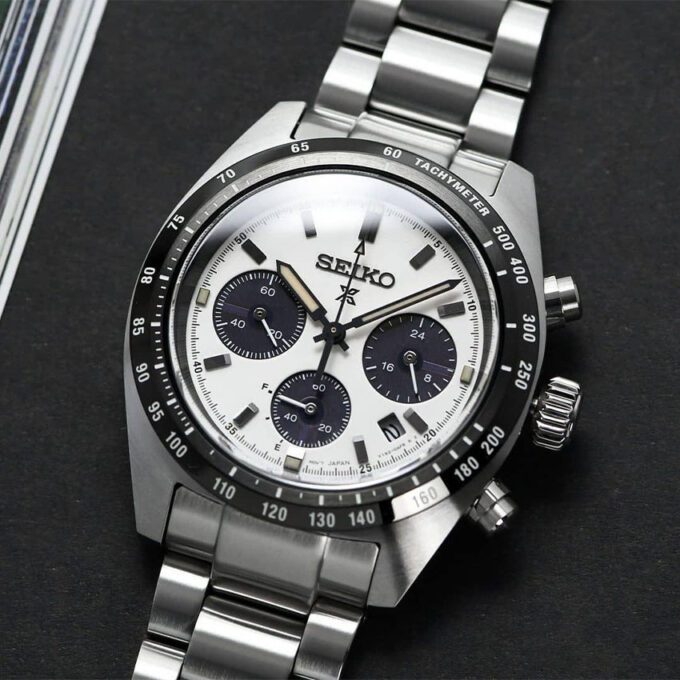 Best Watches for Small Wrists | StrapsCo