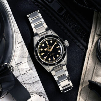 The Best Dive Watches Under $1,000 | StrapsCo