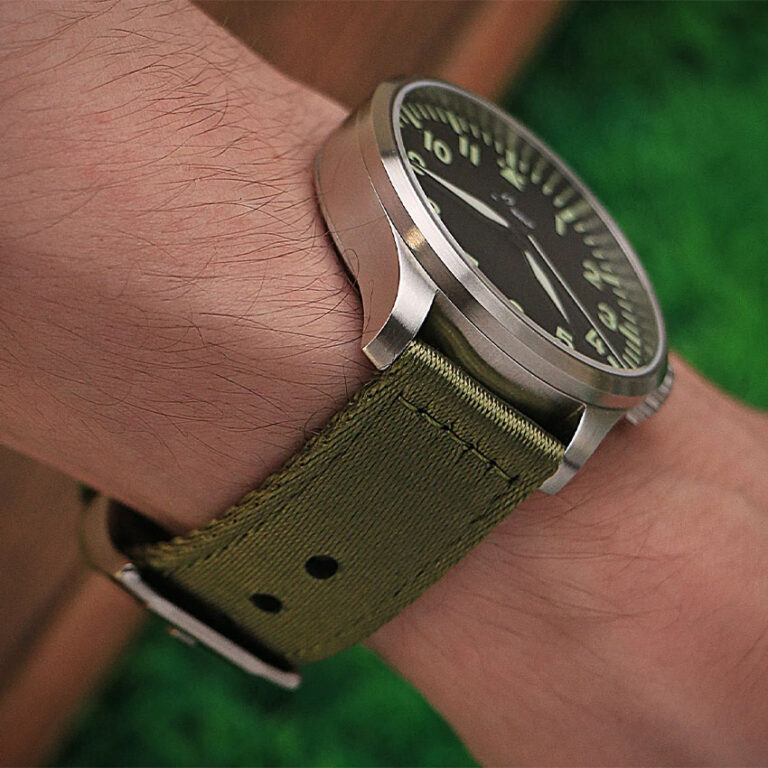 7 Best Short Watch Straps for Small Wrists | StrapsCo
